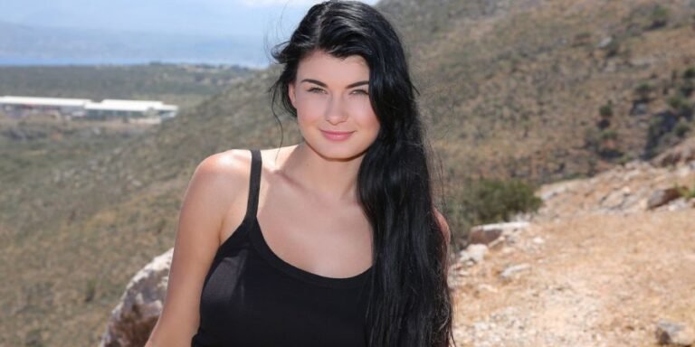 Lucy Li Height, Weight, Size, Body Measurements, Biography, Wiki, Age - FamousBiographys